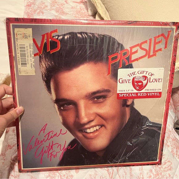 Media | Elvis Presley Limited Edition Rare Valentines Day Red Vinyl ...